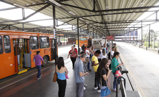 Entregue sem conclusão, reforma do Terminal Santa Cândida será retomada